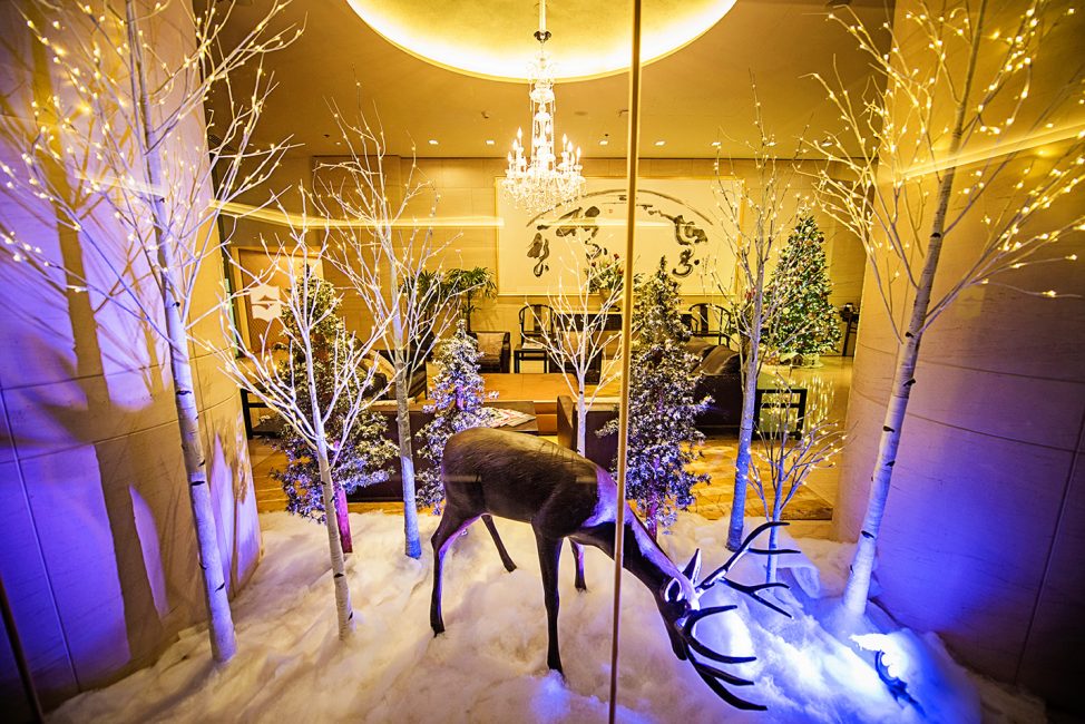 Winter Wonderland Window Display // Commercial Centre - Greenscape ...